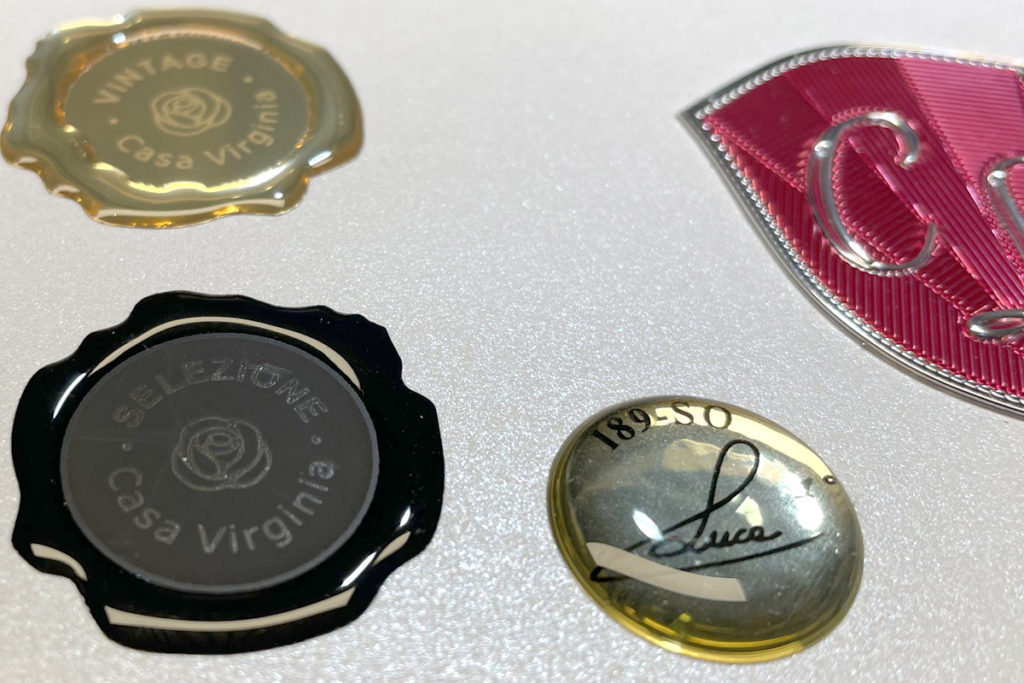 3D domed labels